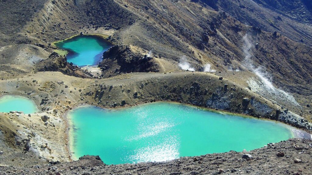 Emerald lakes, New Zealand - YourAmazingPlaces.com