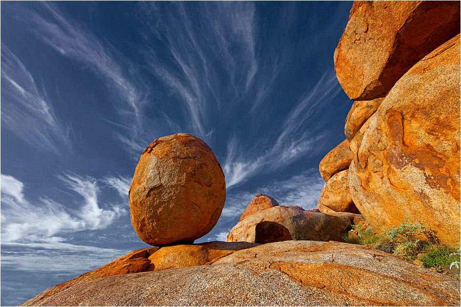 Devil's Marbles, Australia - YourAmazingPlaces.com