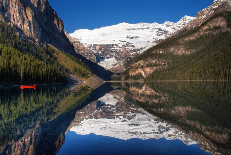 20 Stunning Natural Mirrors Photography - YourAmazingPlaces.com