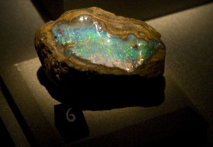 8 Photos of the Hidden Worlds Inside an Opal - YourAmazingPlaces.com