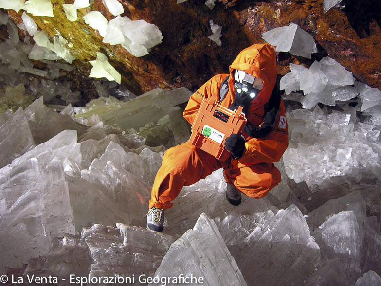 Crystal Cave - Enter Deep Into the Depths of our Planet Earth and See ...