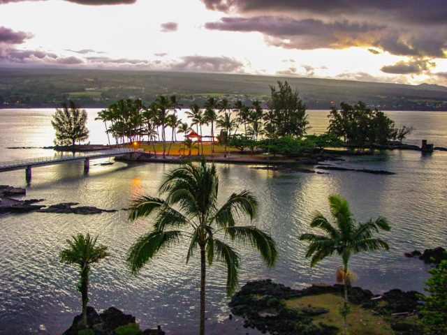The Best Places to Visit in Hawaii in the Spring - YourAmazingPlaces.com