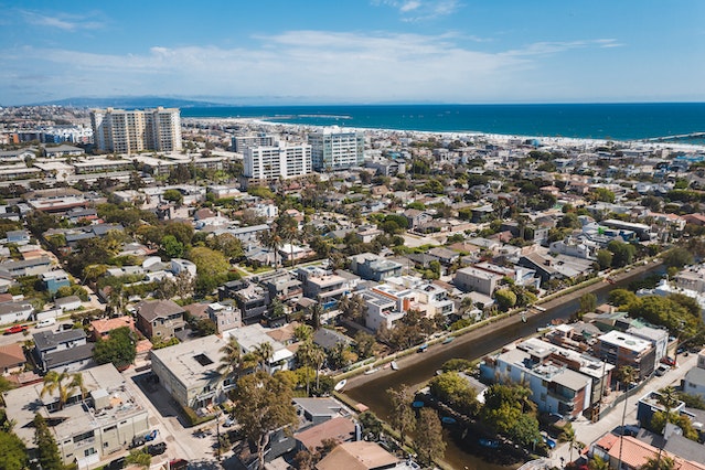 Top Neighborhoods To Live in Los Angeles - YourAmazingPlaces.com