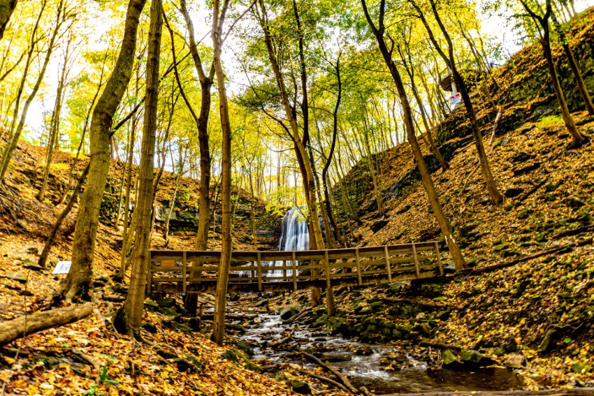 An Introduction to Ancaster, ON with Stephen Gleave - YourAmazingPlaces.com